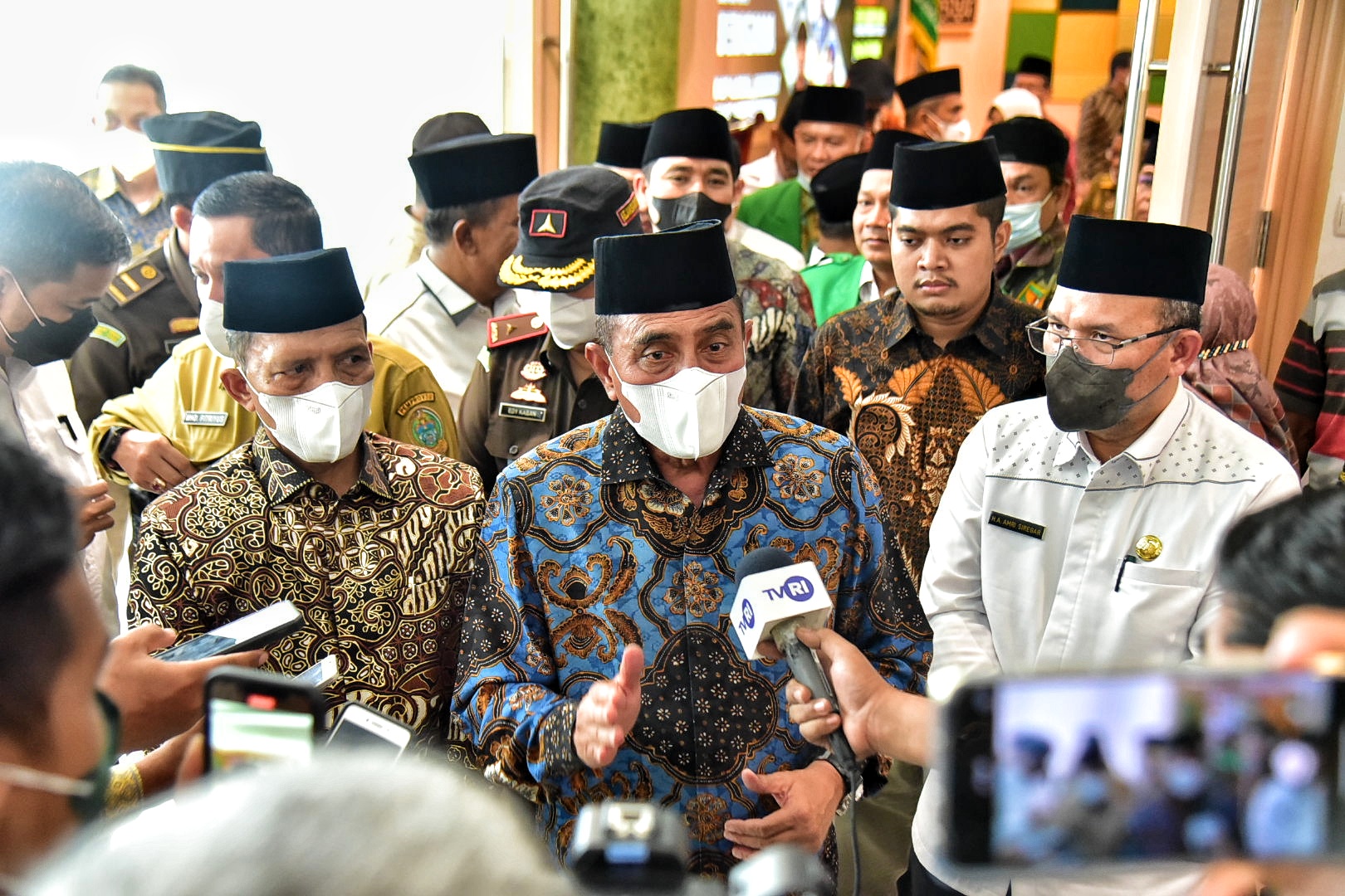 Edy Rahmayadi Terima Penghargaan Tokoh Moderasi Umat Beragama - Metro ...