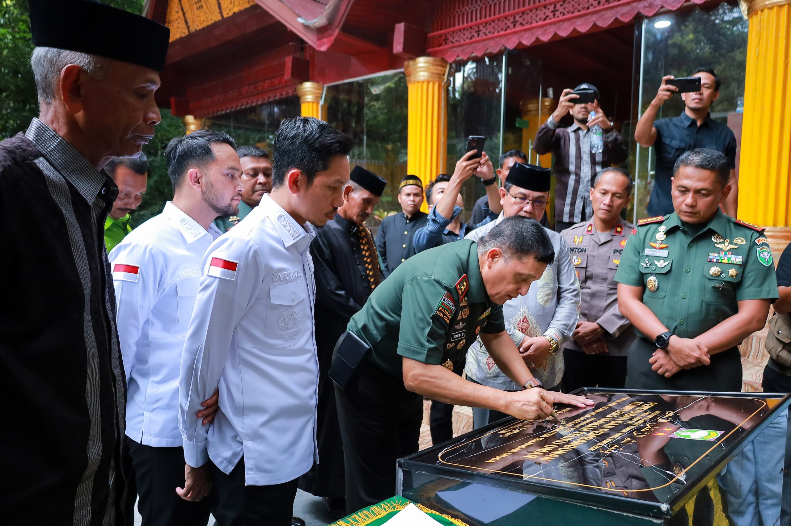 Panglima Kodam Iskandar Muda Mayjen TNI Niko Fahrizal, M.Tr. (Han ...